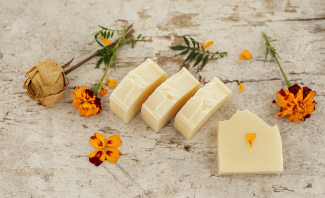 Cat Lady: Artisan Soap for Cat Lovers Catnip & Chamomile Scent Palm ...