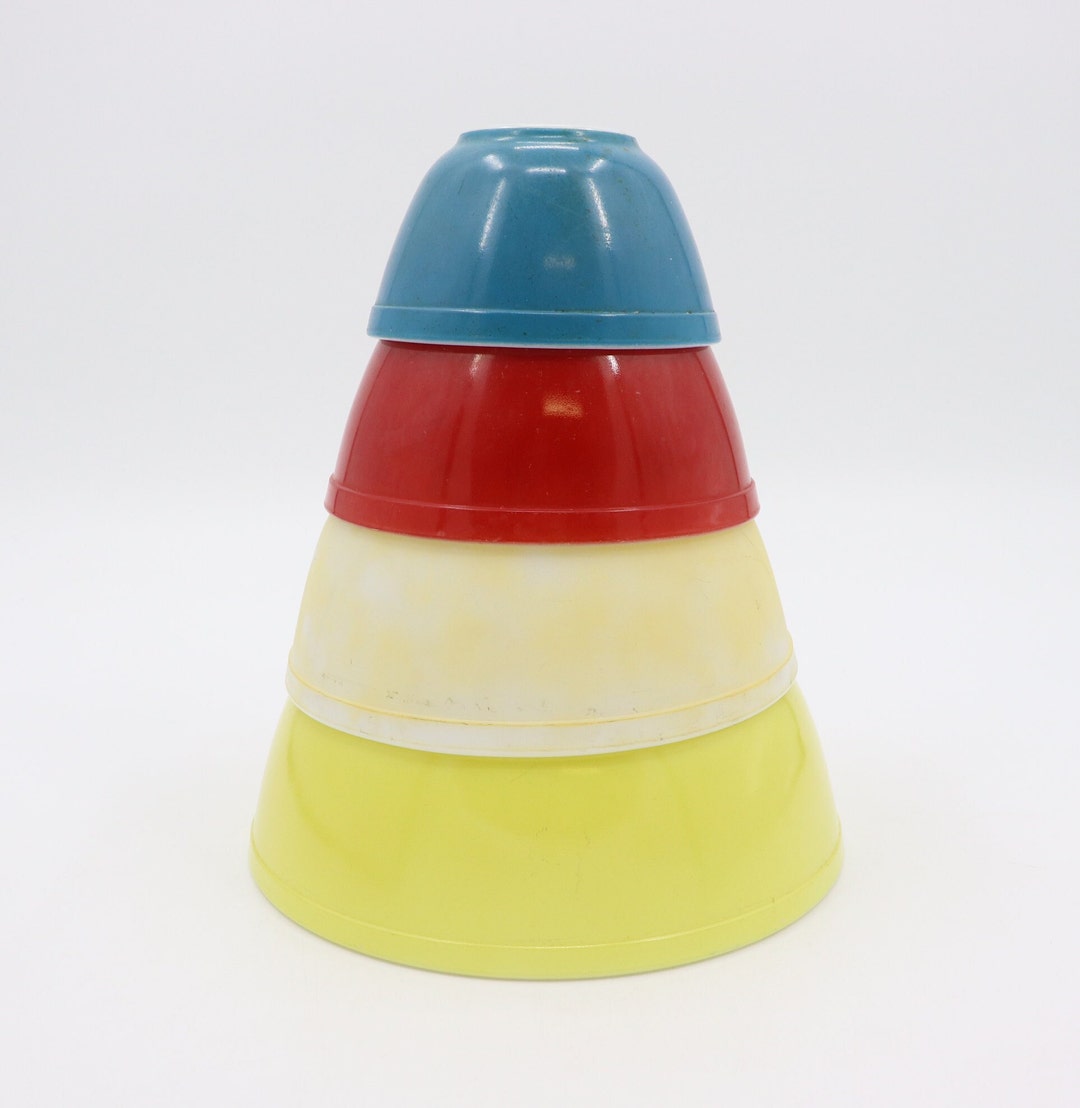 Vintage Pyrex Primary Colors Set - AS-IS -1960s Red, Yellow, Blue ...