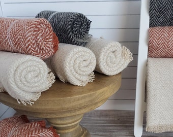 Miniature Dollhouse Pale Pink Cable Knit Throw Blanket and Pillow Set ...