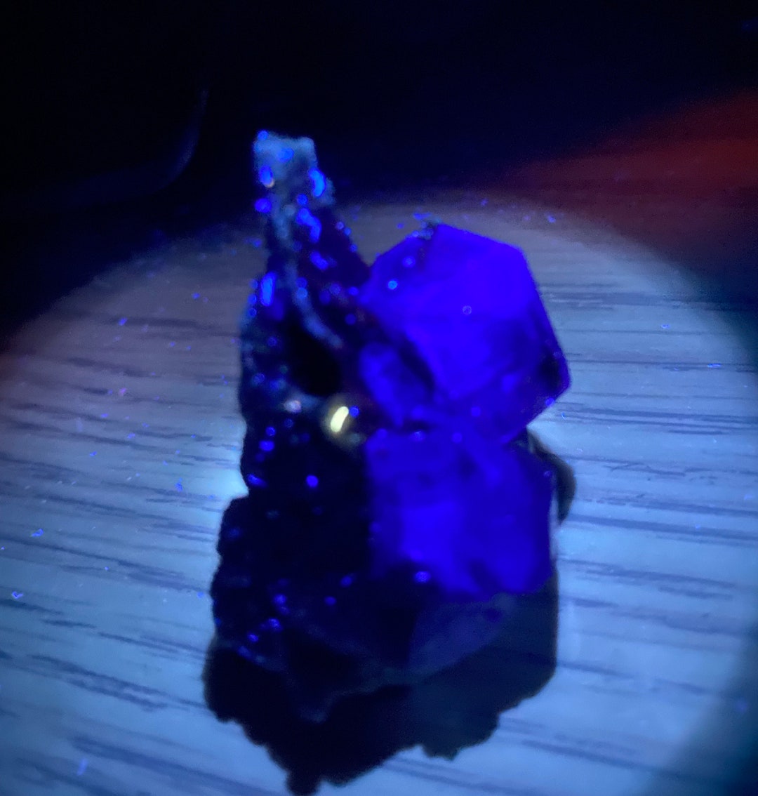 Fluorescent Fluorite Formation With Druzy Pyrite * 24 Grams *1.5x1.25x1 ...