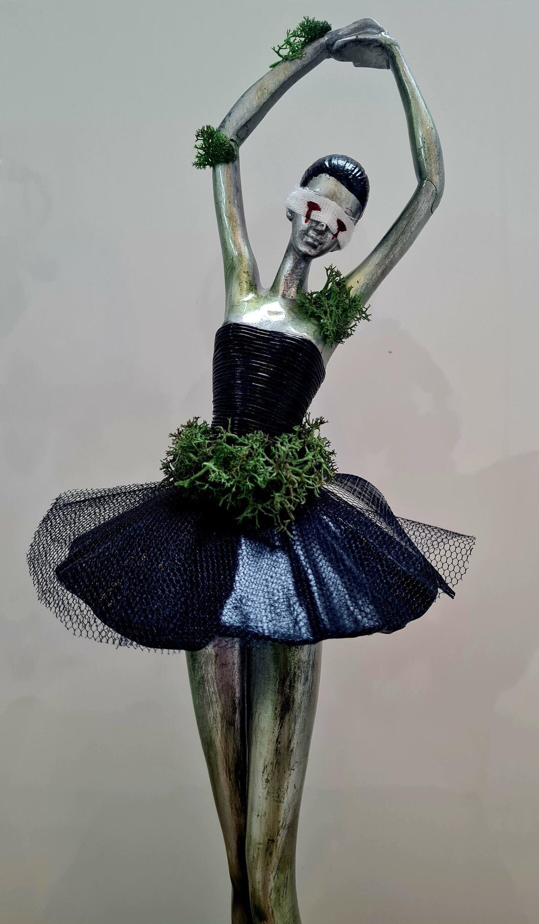 Halloween Art, Horror Art, Ballerina Statue, Gothic Art, Creepy ...