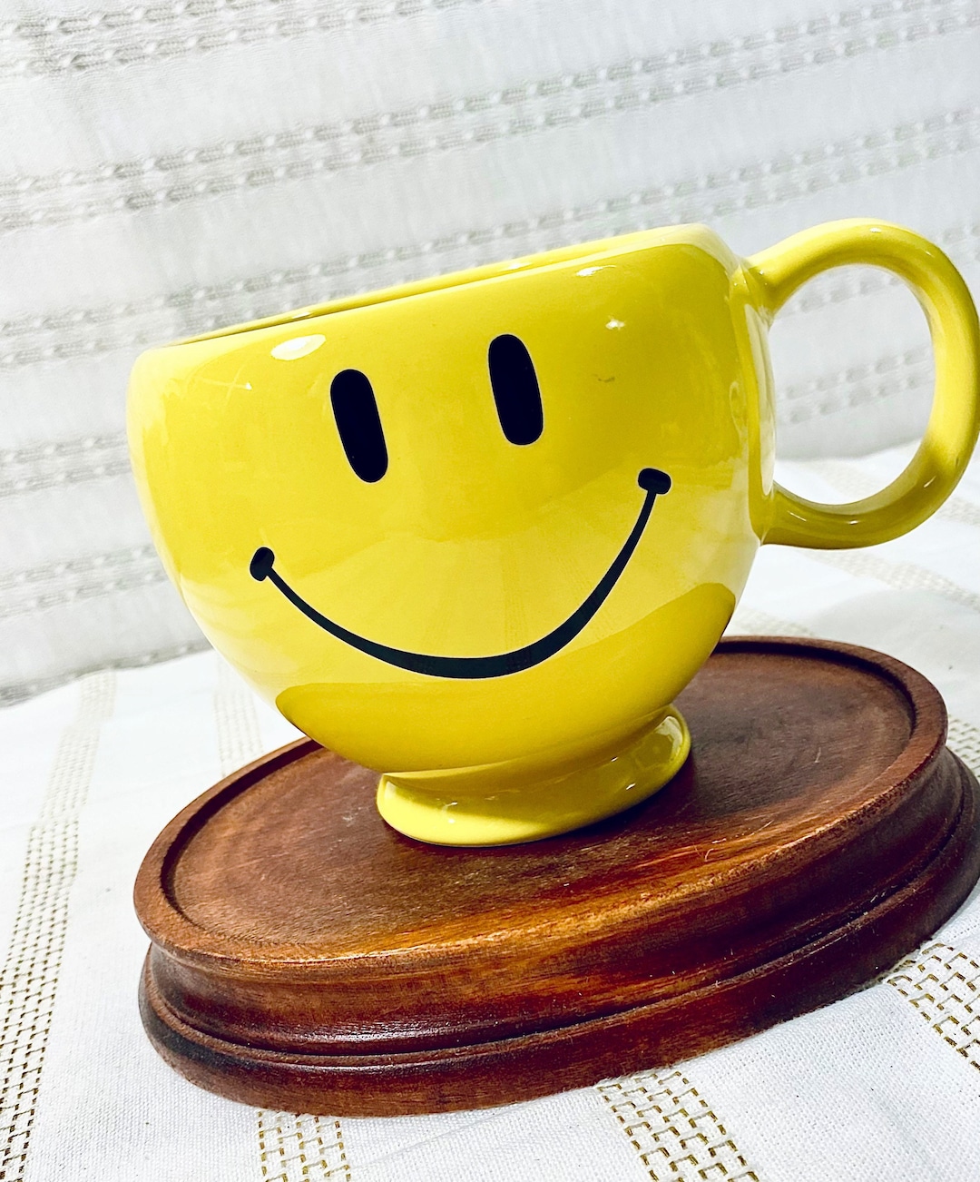 Vintage Smiley Face Mug, Smile Emoji Coffee Cup, Yellow Smiley Face ...