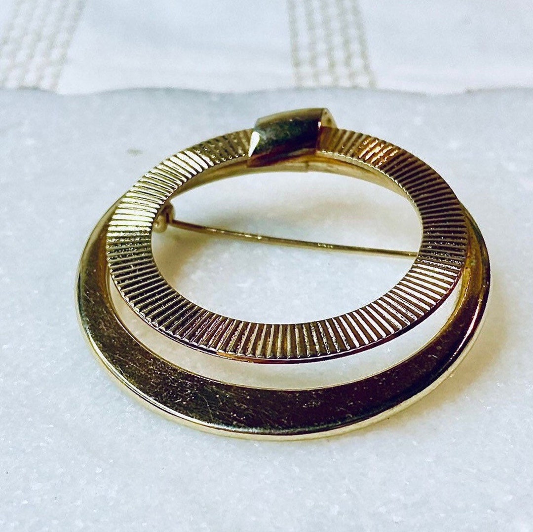 Vintage Gold Tone Metal Mid-century Circle Brooch, Retro Geometric ...