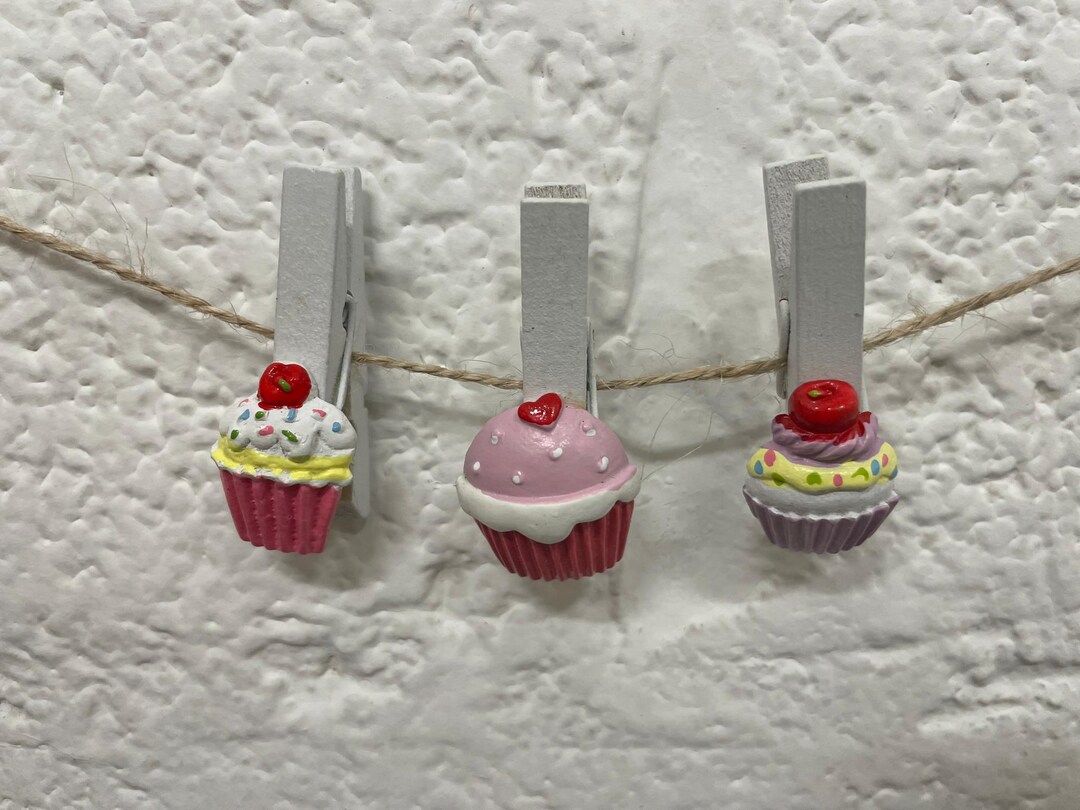 Mini Pegs With Cupcakes, 12 Cute Pastel Colour Peg Clips for Gift ...