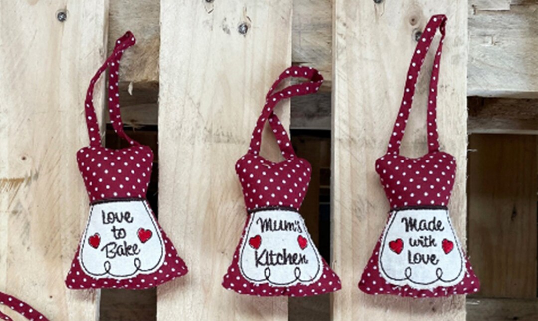 Vintage Kitchen Hanging Ditsy Mini Plush Aprons Red Polka Dot. Choose ...