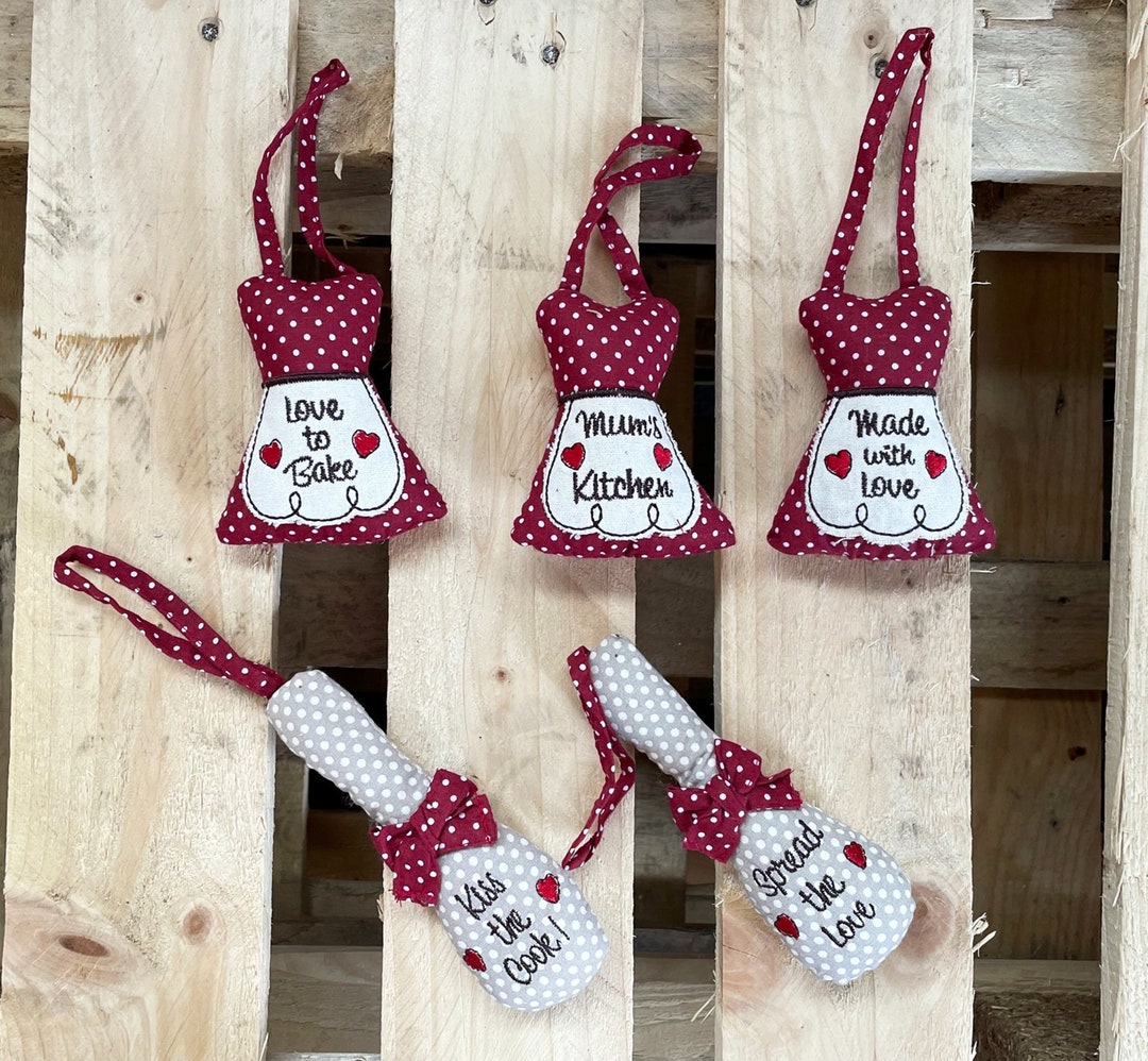 Vintage Kitchen Style Hanging Ditsy Mini Plush Spoons & Aprons Polka ...