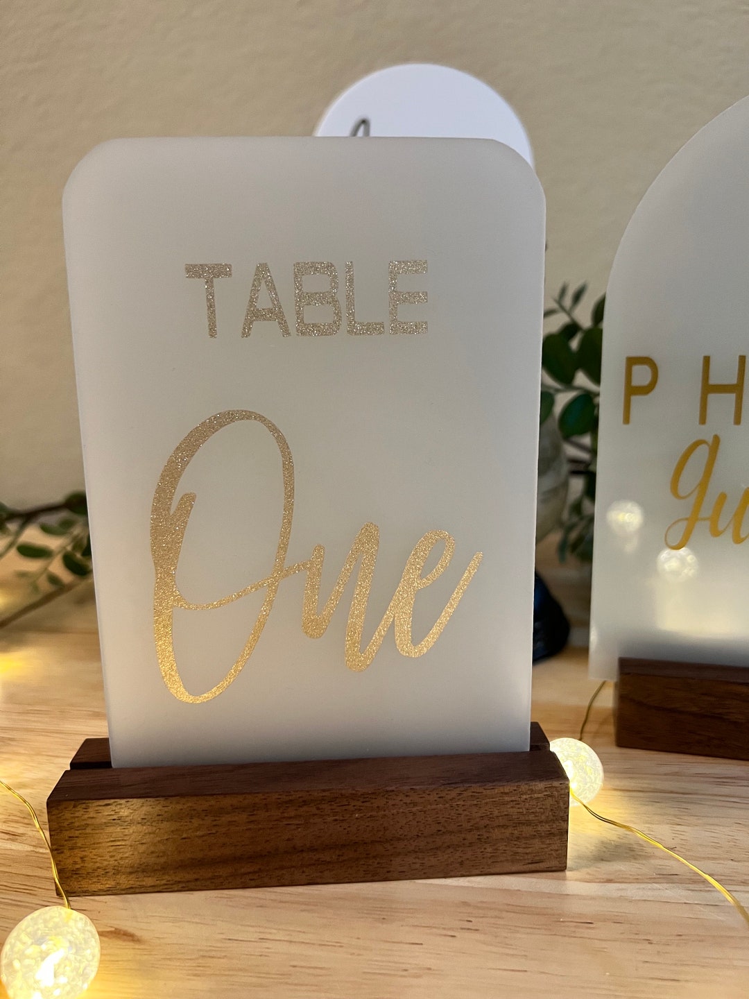 Modern Acrylic Wedding Table Number Sign: Vinyl Detail - Etsy