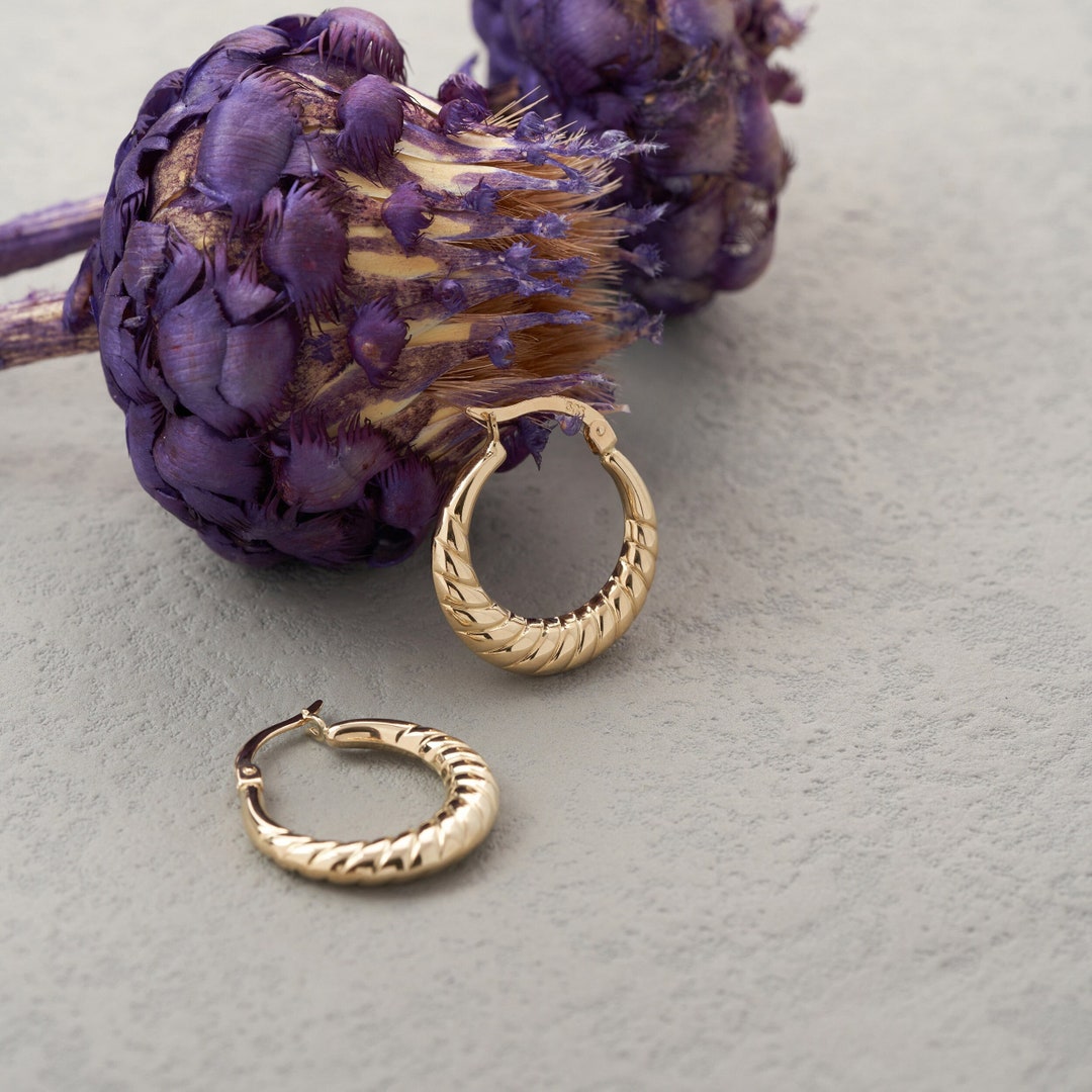 14K Gold Shrimp Minimalist Twist Hoop Earrings, Oval Hoops With Spiral ...