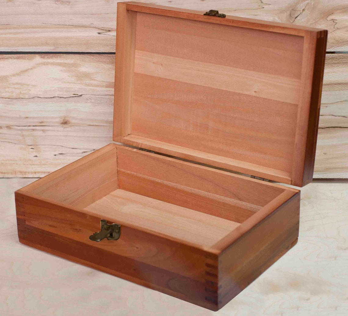 Cedar Keepsake Box Large Wood Box Treasure Box Stash Box - Etsy