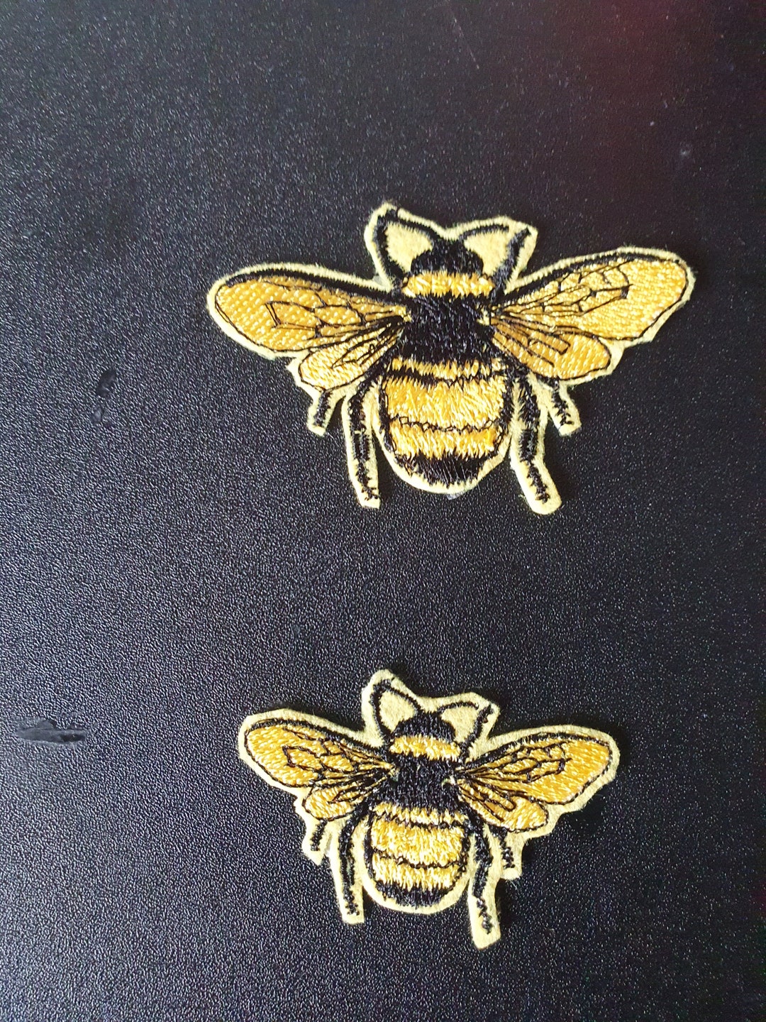 Small Bee Iron-on Patch: Embroidered Bumblebee Applique (5.5x4 Cm) - Etsy