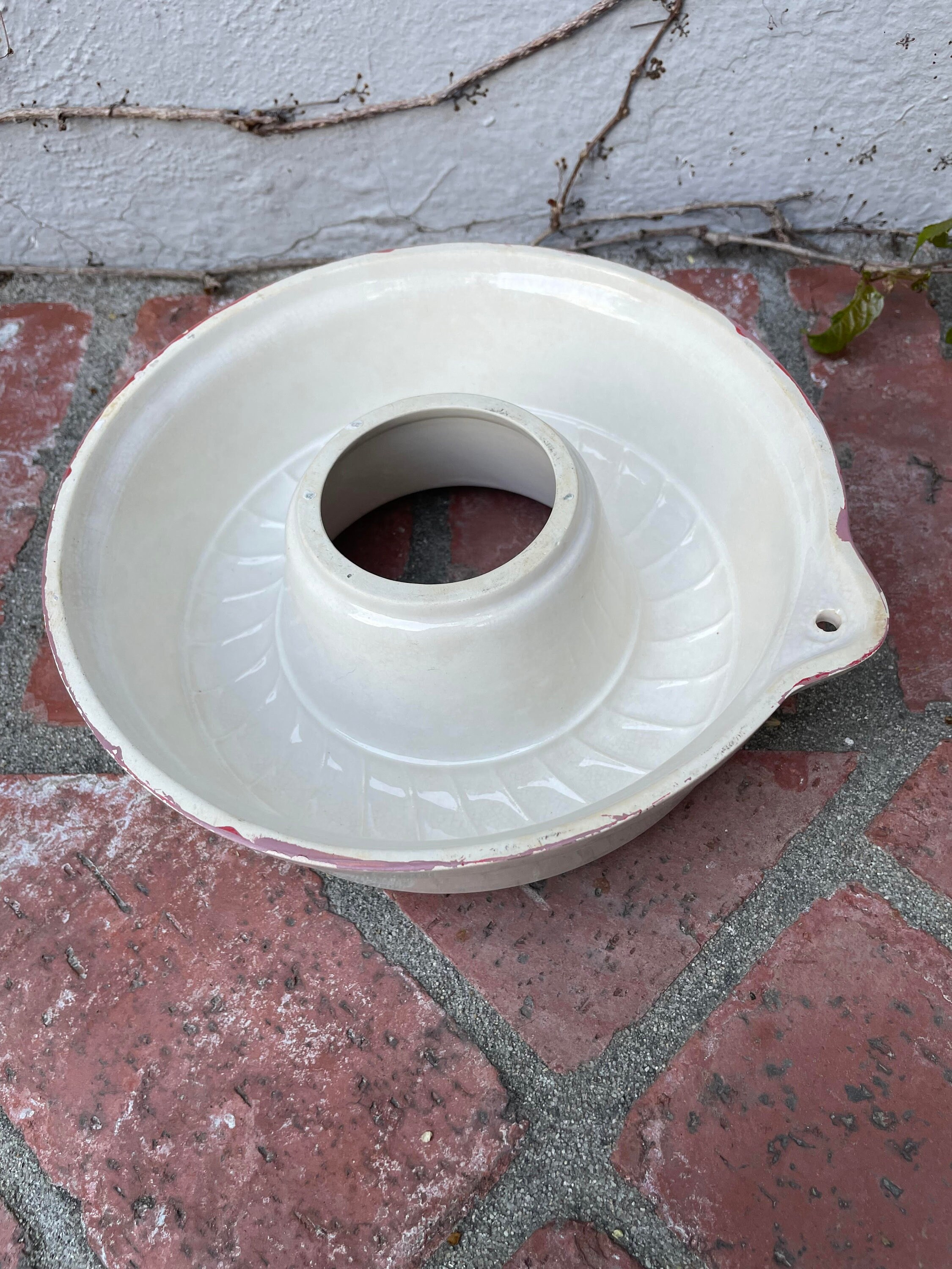 Vintage White Stoneware Spouted Bundt Cake Pan, Stoneware Pottery - Etsy