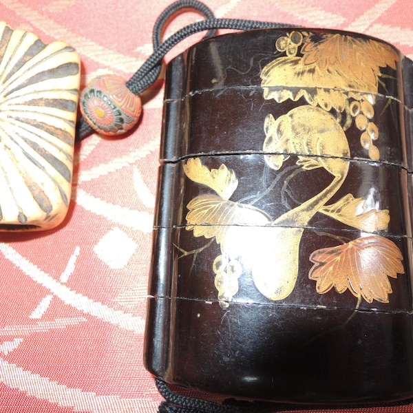 Japanese Inro - Etsy