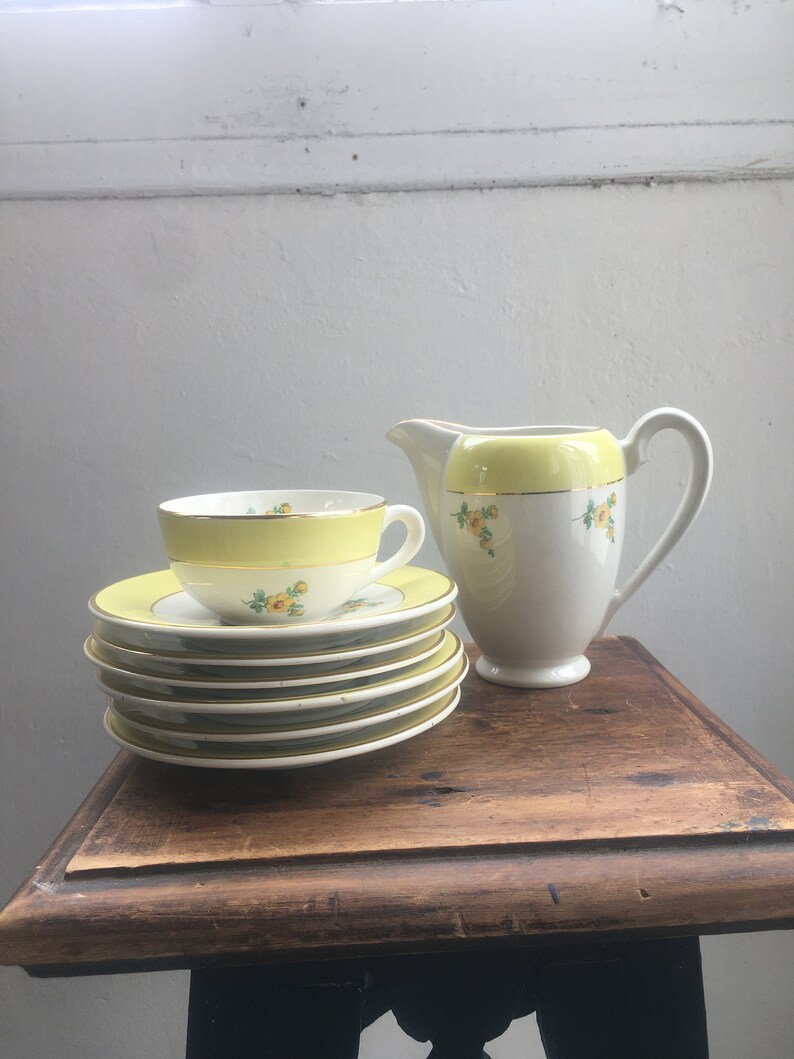 Tea Cups and Saucers With Creamer - Etsy