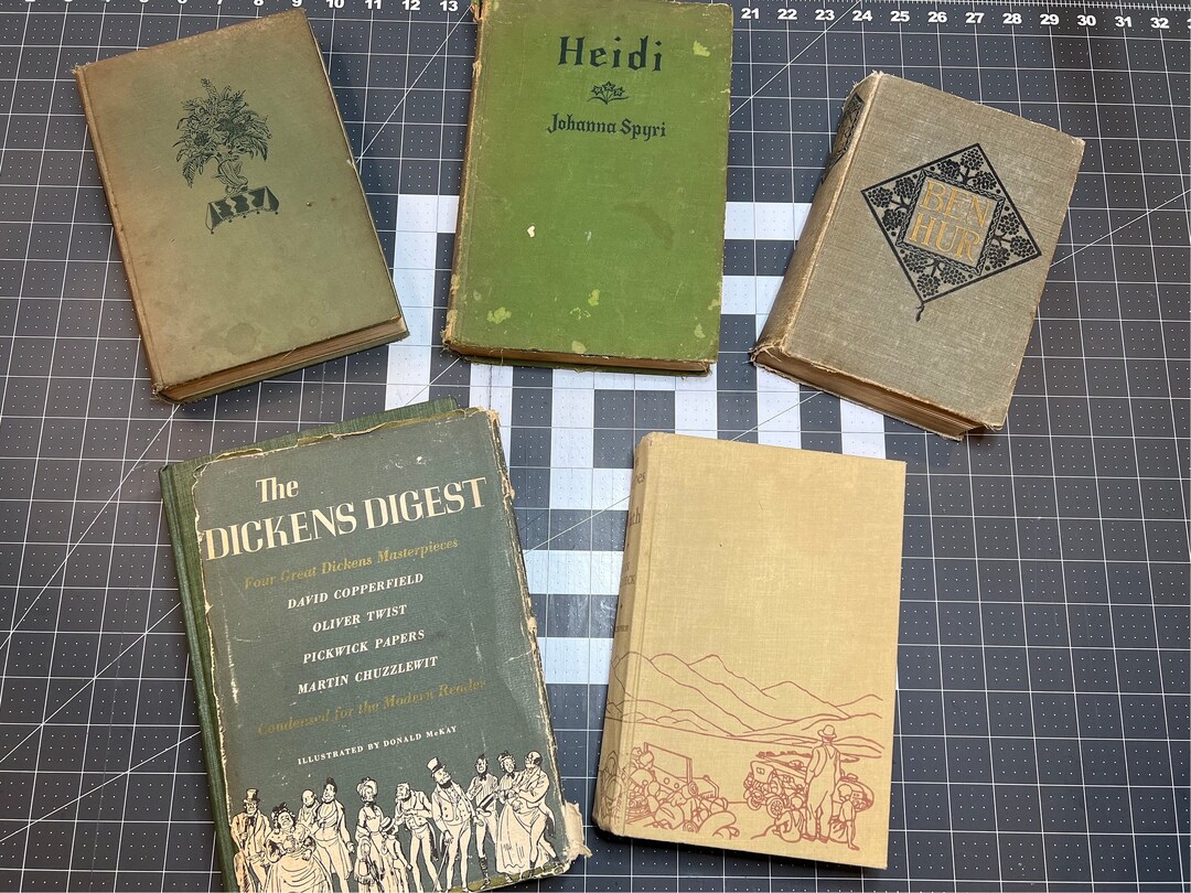 Vintage & Antique Books/ Staging Books/ Vintage Book Pages/ Junk ...