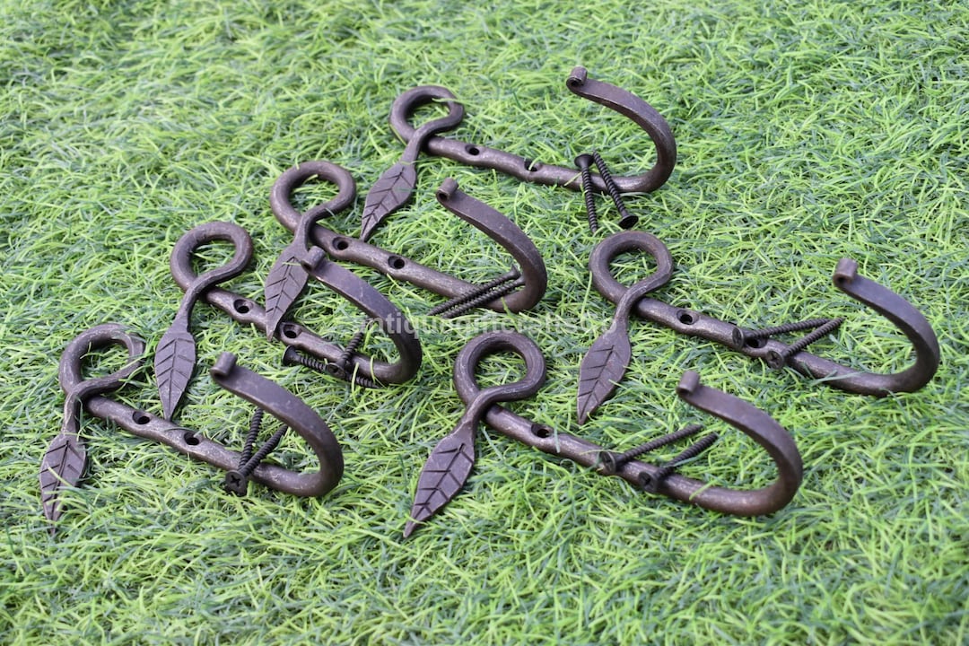 Hand-forged Medieval Leaf-design Iron Coat Hook – Rustic Wall Hanger - Etsy