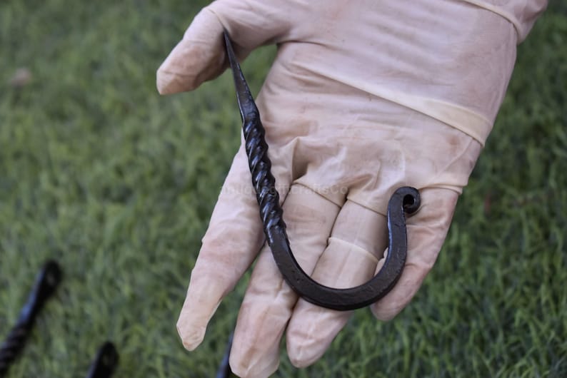 Hand Forged Medieval Iron Wall Hooks: Rustic Vintage Decor - Pack of 5 ...