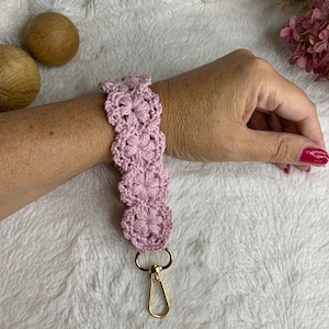 Crochet Pattern Keychain, Lanyard and Wristlet Buttercup, English US ...