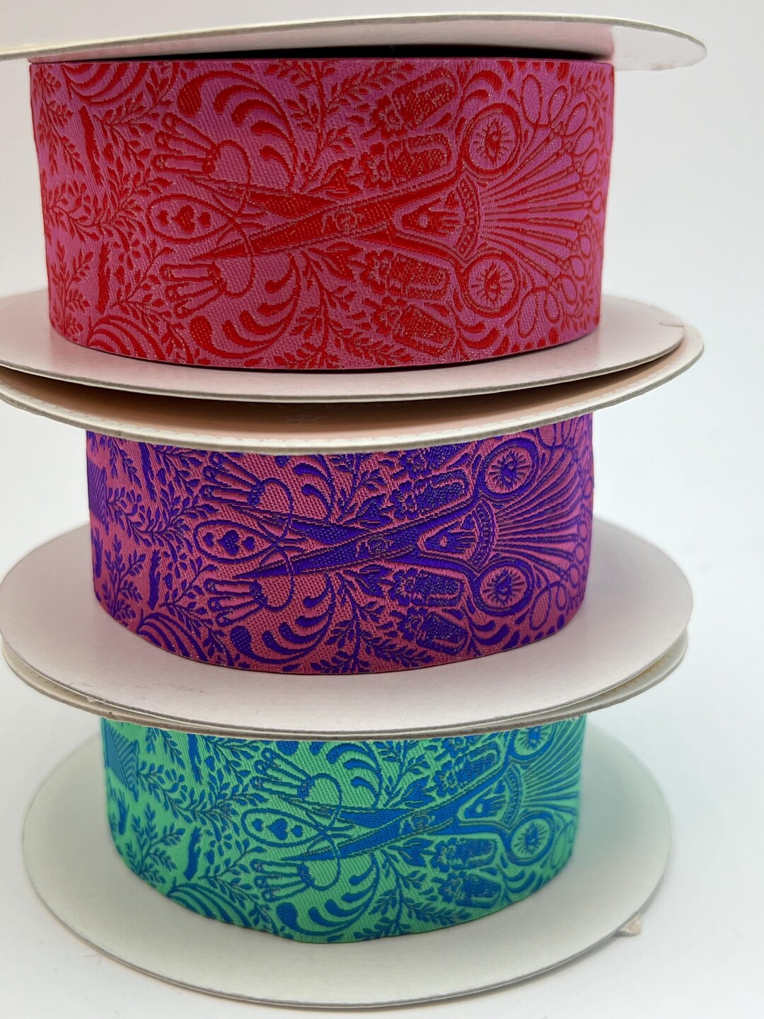 Renaissance Ribbon Tula Pink Getting Snippy Limited Edition Pink/red ...