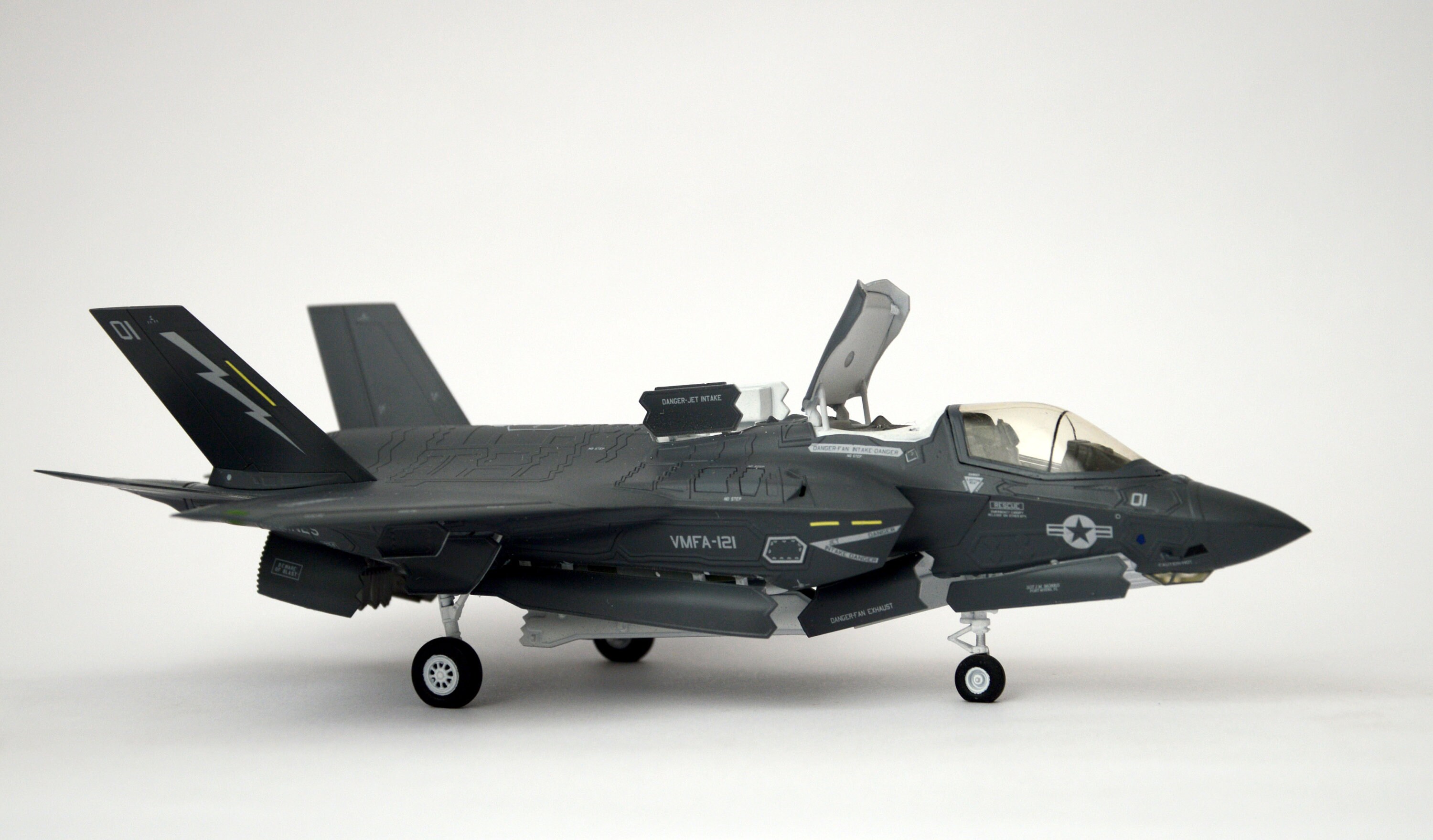 F 35 Lightning, American Jet Fighter, 3d Scale Model, Pilot Gifts ...