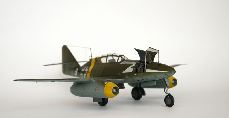 Handmade Messerschmitt Me 262 Model, 1/48 Scale, Aviation Legend - Etsy