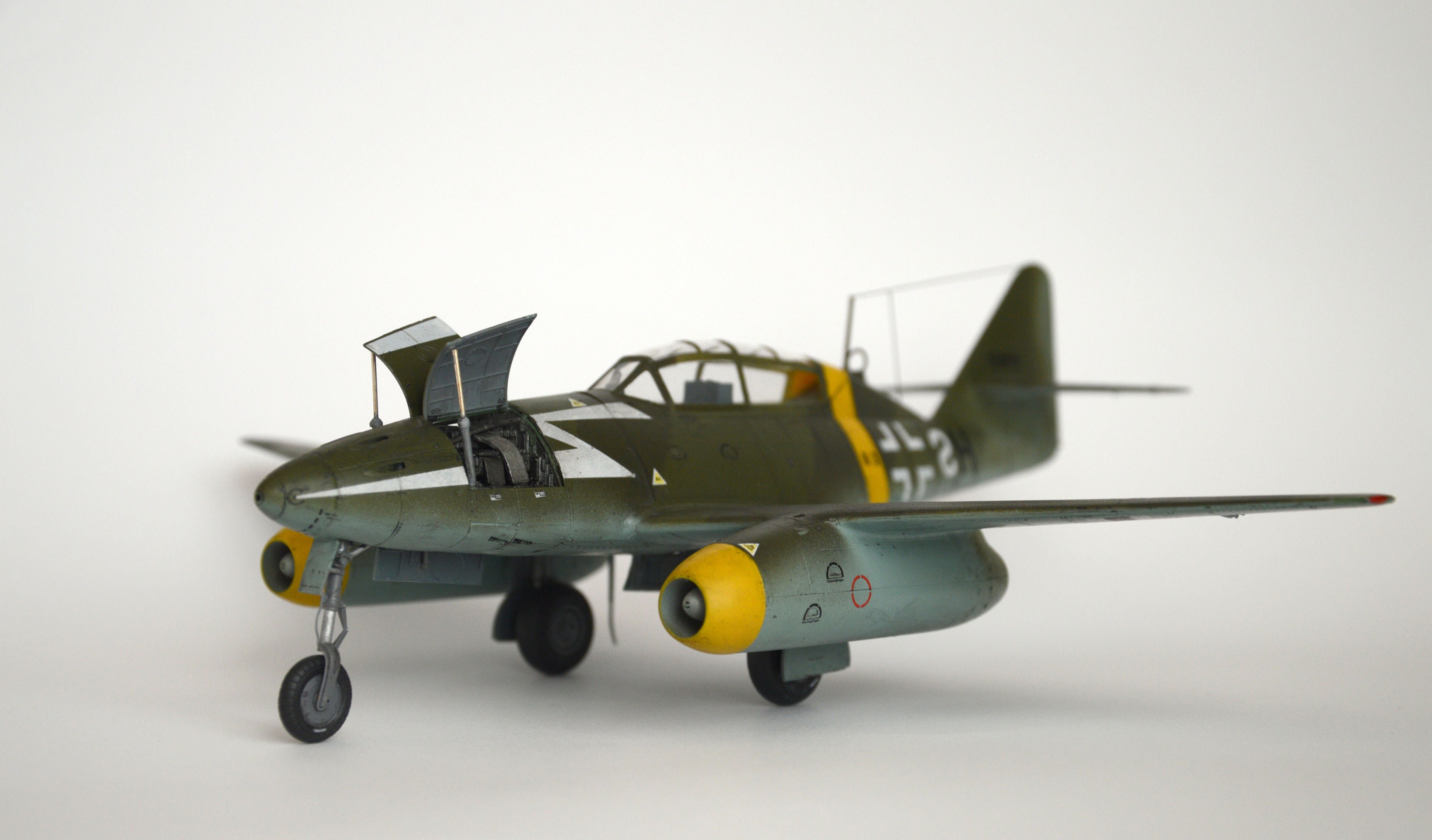 Handmade Messerschmitt Me 262 Model, 1/48 Scale, Aviation Legend - Etsy