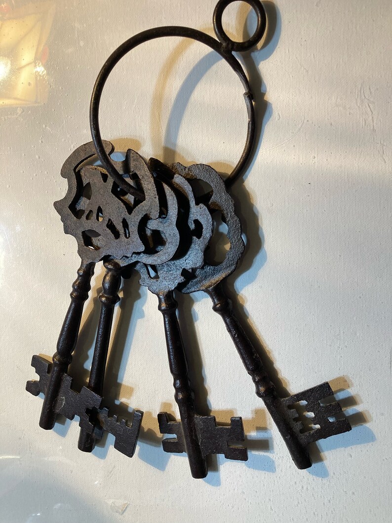 Four Large Metal Keys in A Loop to Hang - Etsy