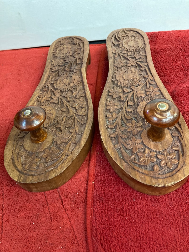 Hand Carved Wooden Khadau , Wooden Sandals Handcrafted Traditional ...