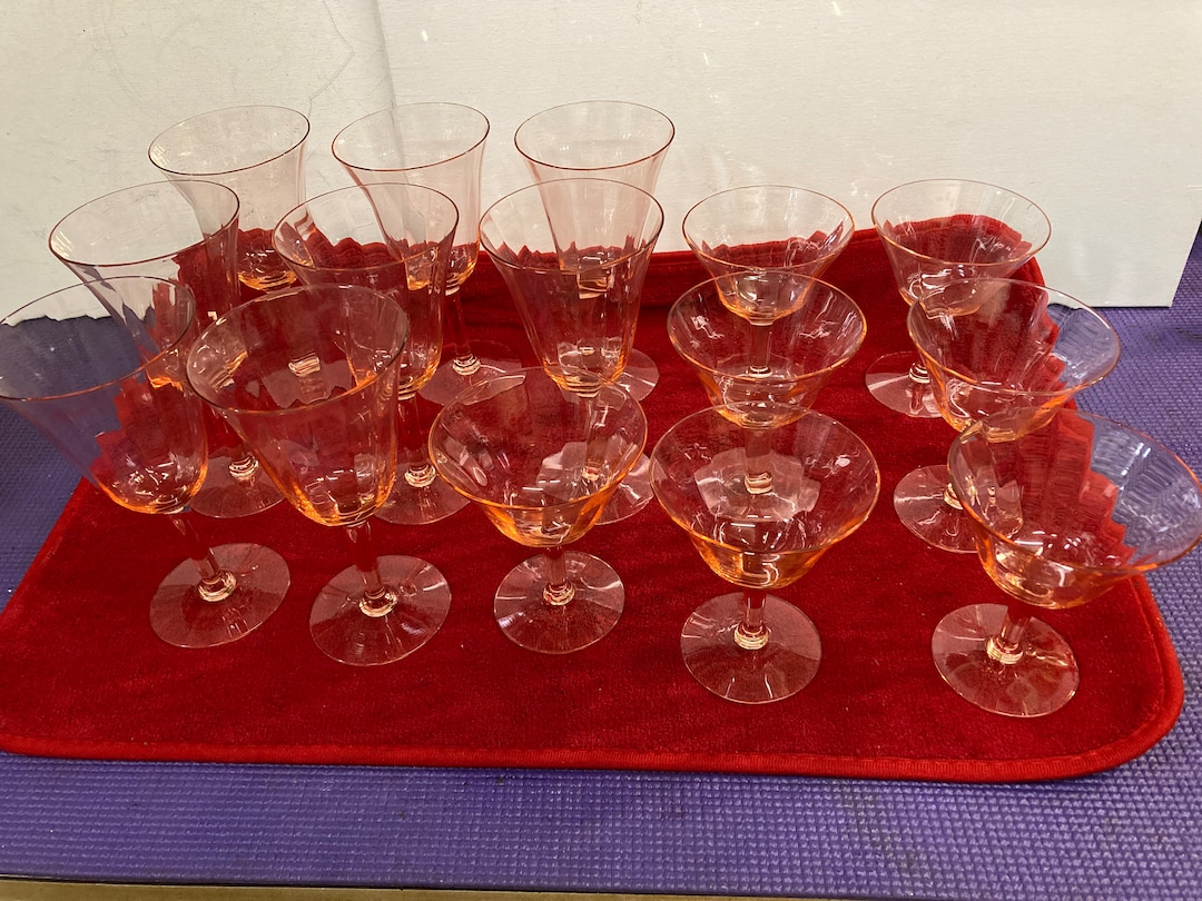 15 Vintage Cambridge Pink Decagon. 7 Champagne & 8 Wine Glasses - Etsy