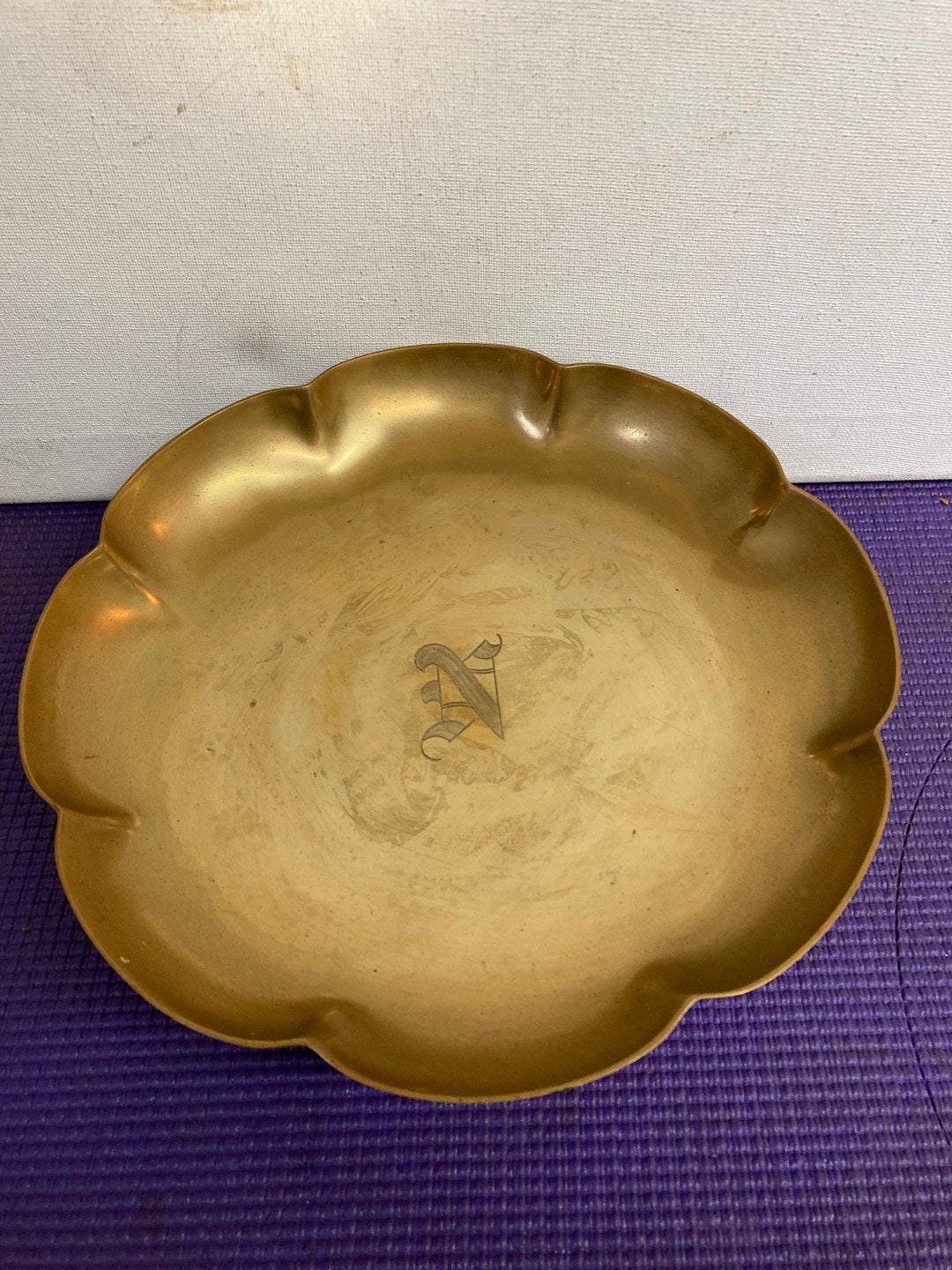 Dirigold Dirilyte 3 Footed Scalloped Edge Brass Plate - Etsy