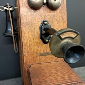 ANTIQUE STROMBERG-CARLSON Oak Wood Wall Hand Crank Telephone - Etsy