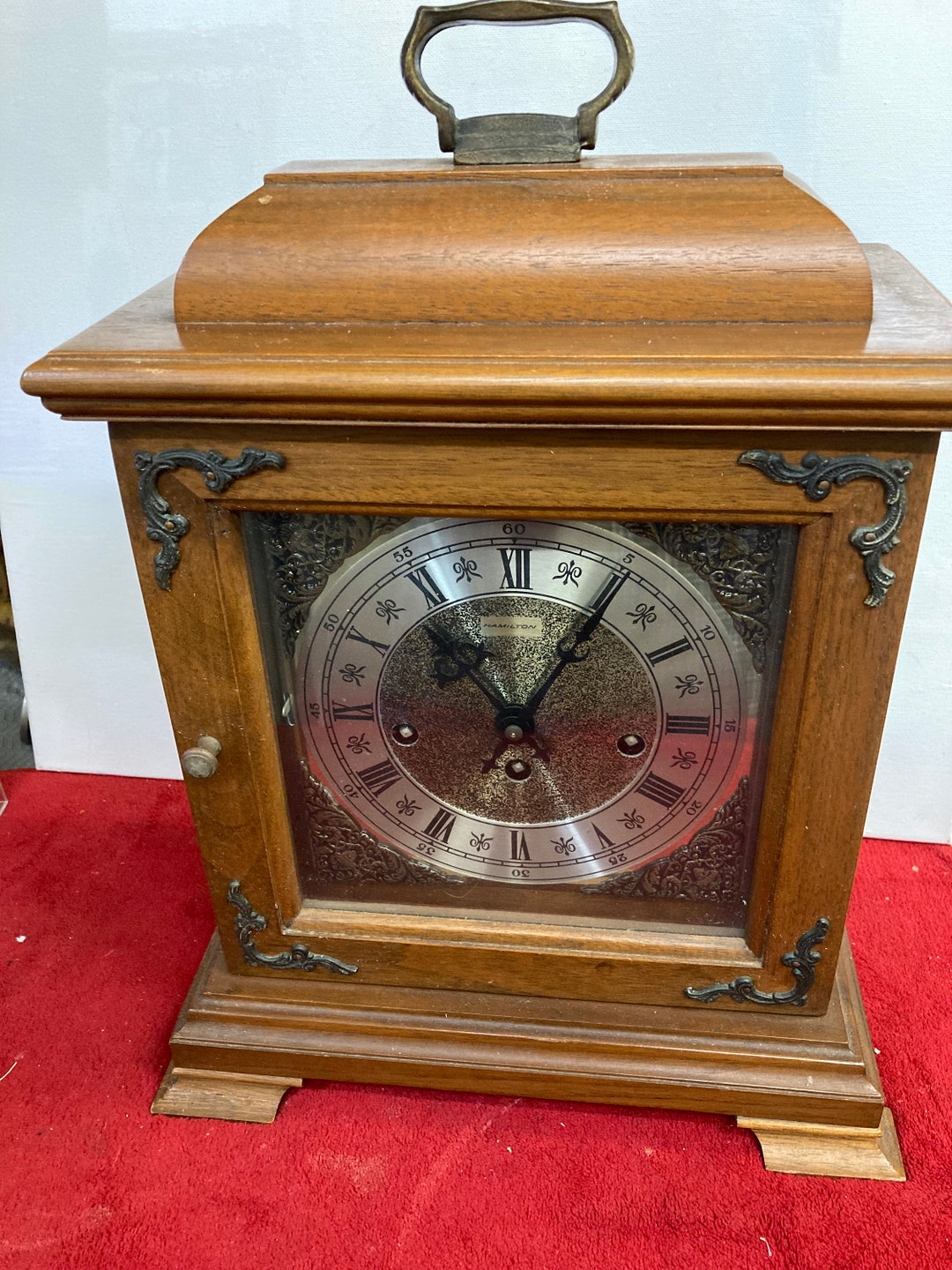 Vintage Hamilton Chine Braket Mantel Desk Clock in Genuine Wulnut Case ...