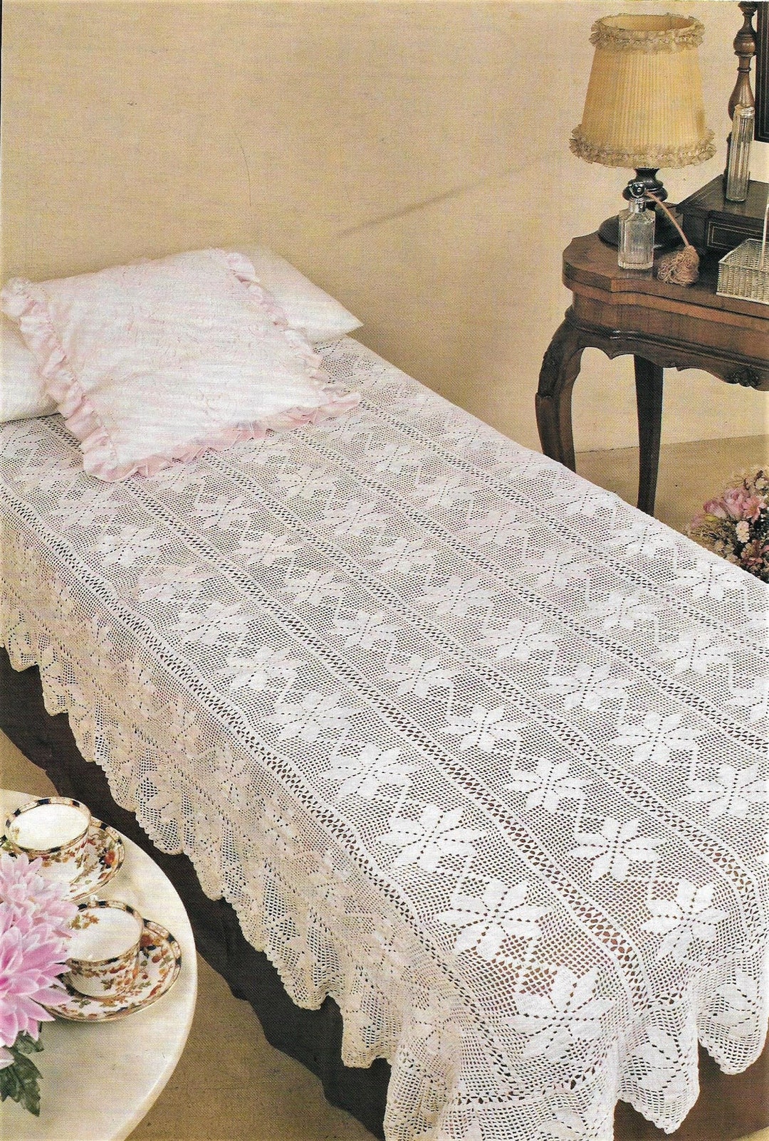 Magnolia Bedspread Crochet Pattern Retro Style Bed Cover - Etsy