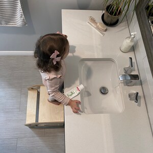 Step Stool, Toddler and Kids Wooden Montessori Helper Stool, Washroom ...