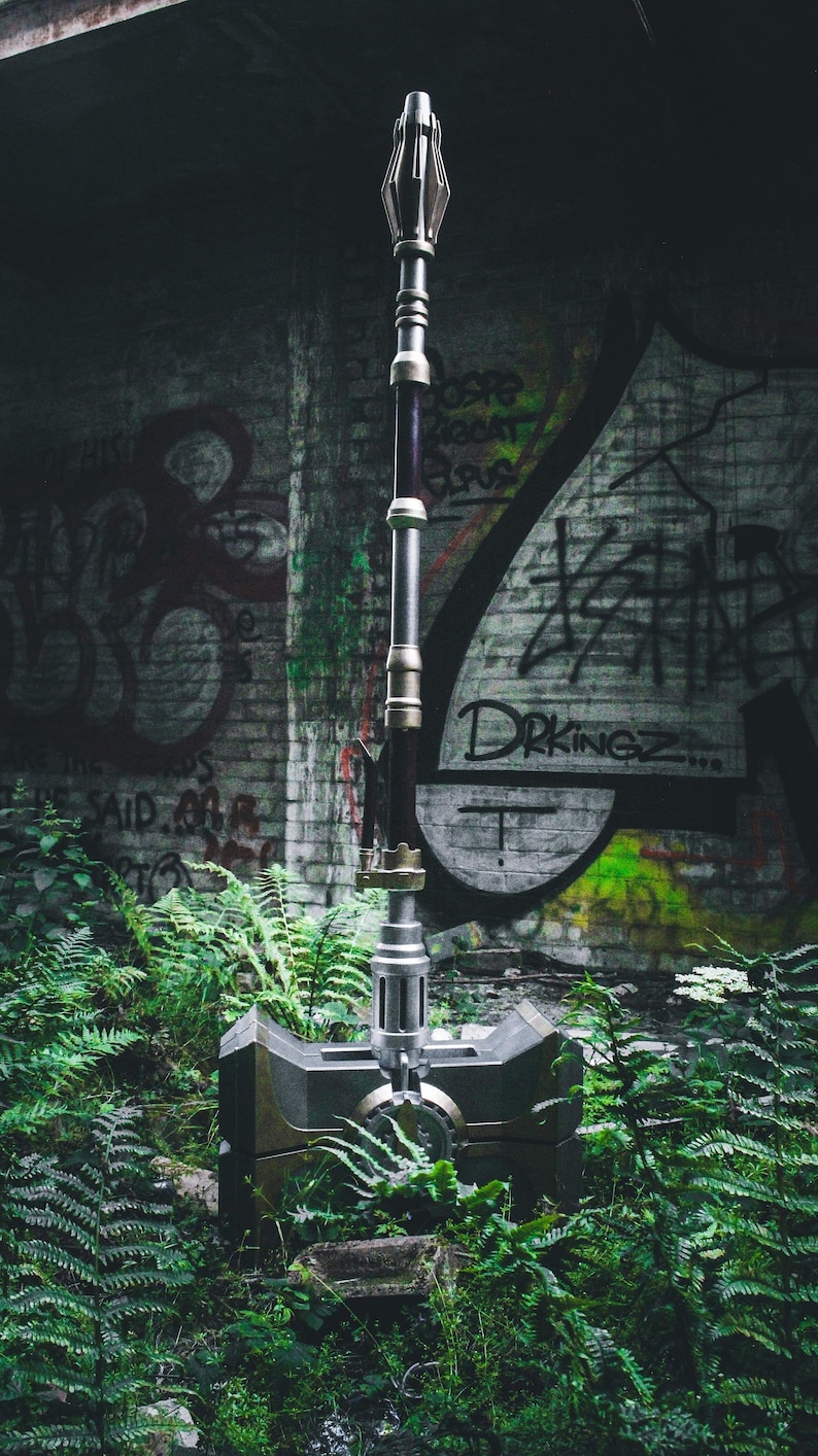 League of Legends: Arcane Jayce Hammer Prop - Etsy