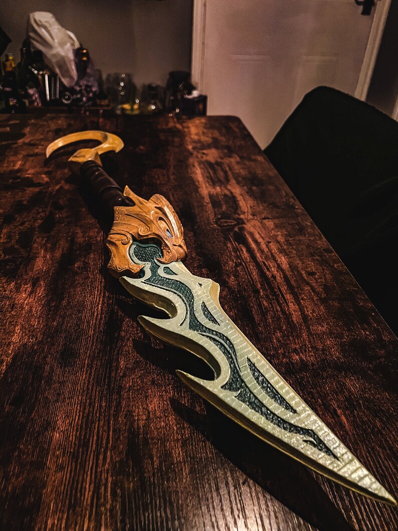 League of Legends: Pyke Dagger Prop - Etsy