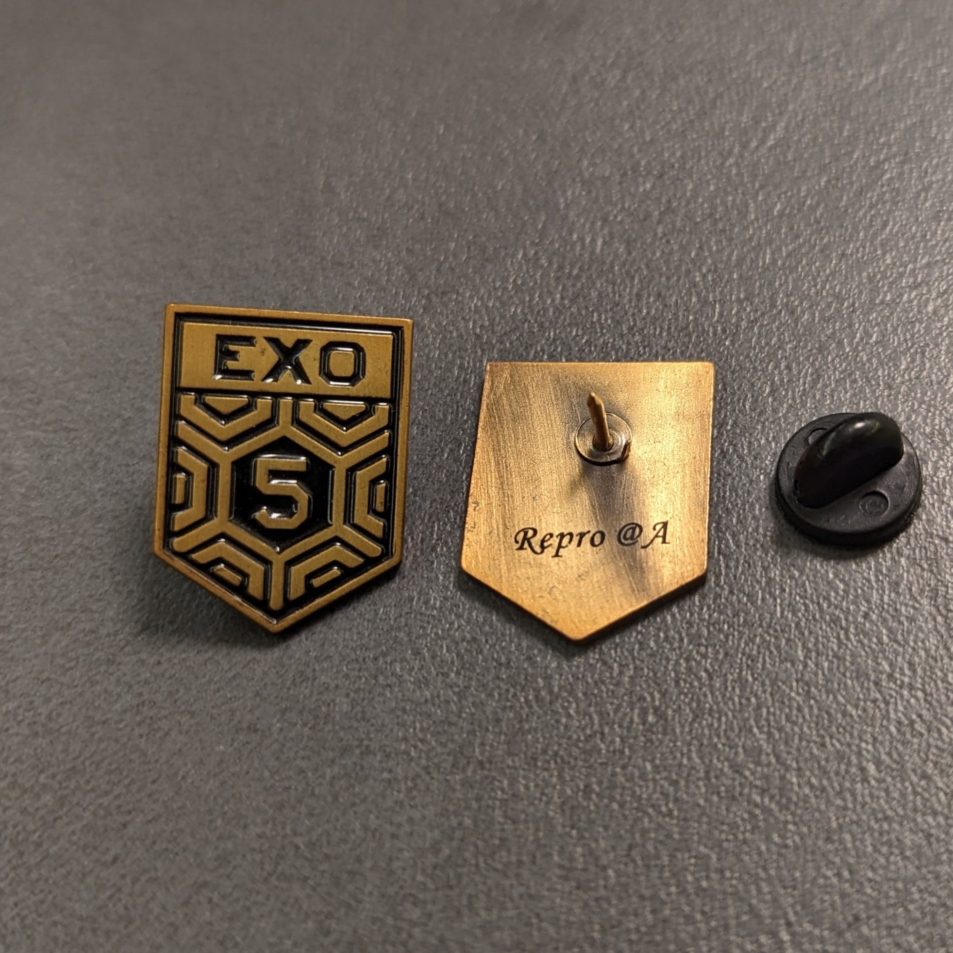 EXO5 Ingress Anomaly Pin Berlin Gold Black - Etsy