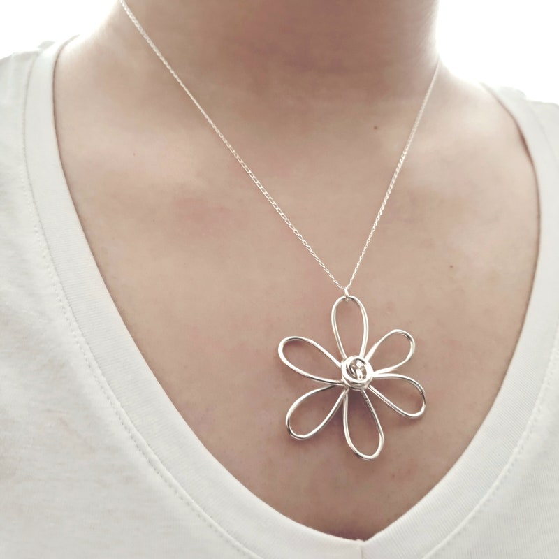 Silver Flower Necklace - Etsy