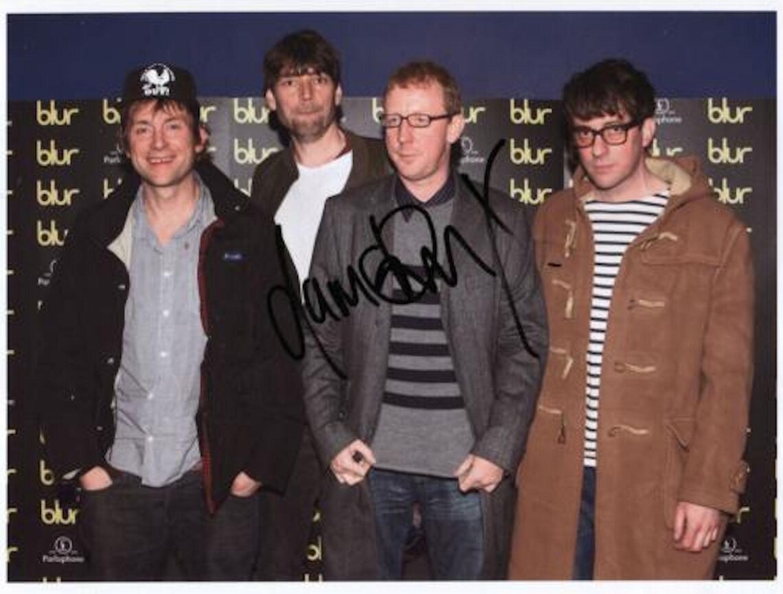 Damon Albarn (blur Gorilliaz Etc) SIGNED 8" X 10" Photo + Certificate ...