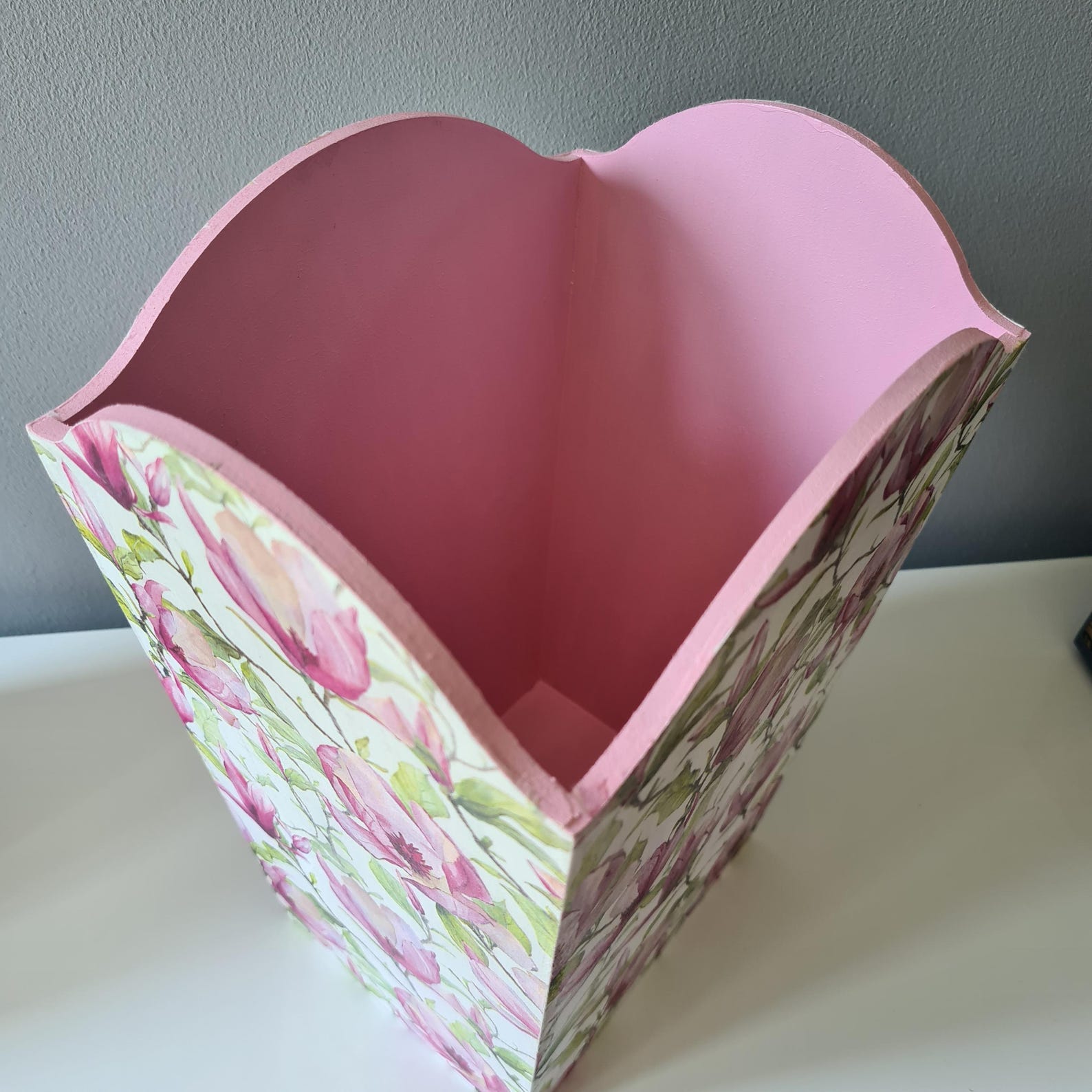 Handcrafted Magnolia Waste Bin & Tissue Box Cover Set: Pink Bedroom ...