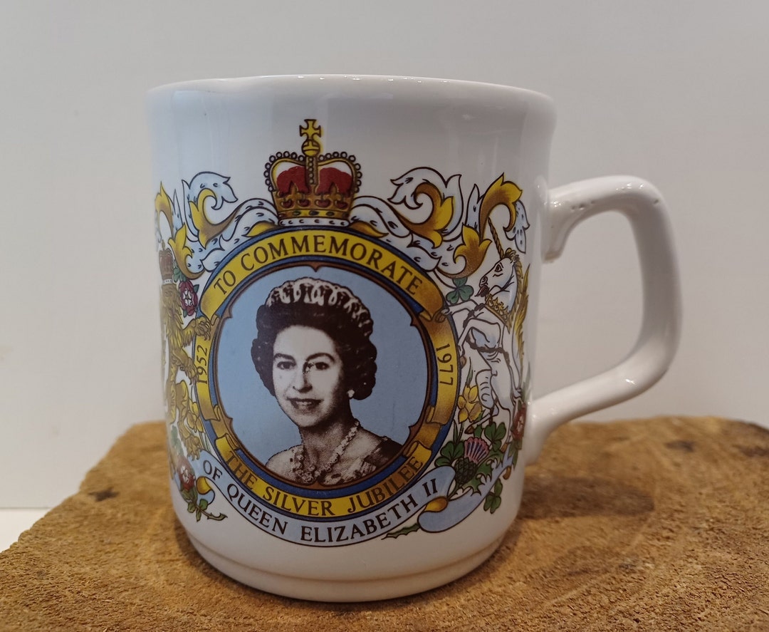 Queen Elizabeth II Silver Jubilee 1952-1977, Ceramic White Coffee Mug ...