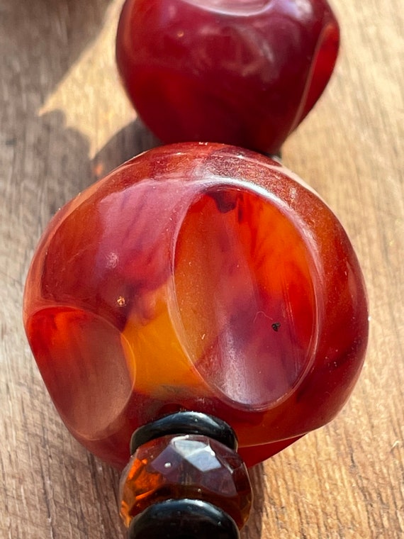 Vintage Cherry Amber Bakelite beaded necklace - Gem