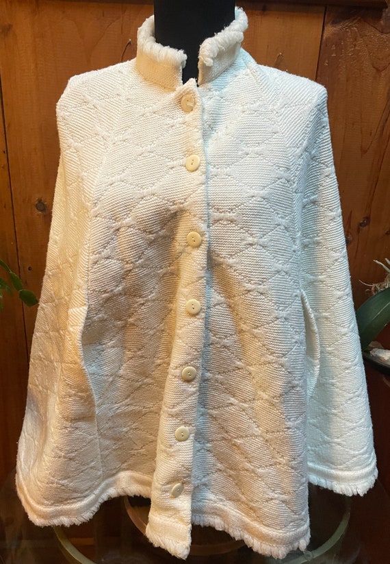 Vintage cream cape - Gem