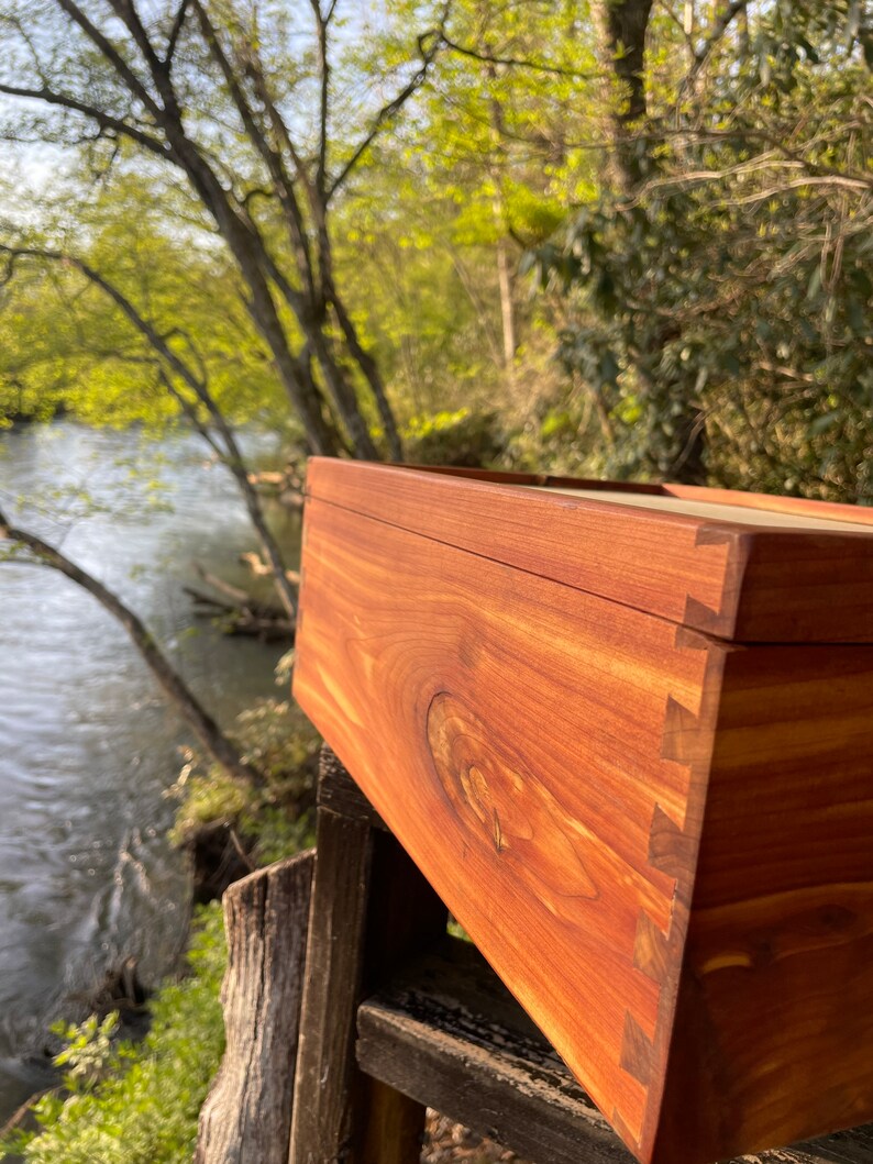 Handcrafted Cedar Keepsake Wood Box - Etsy