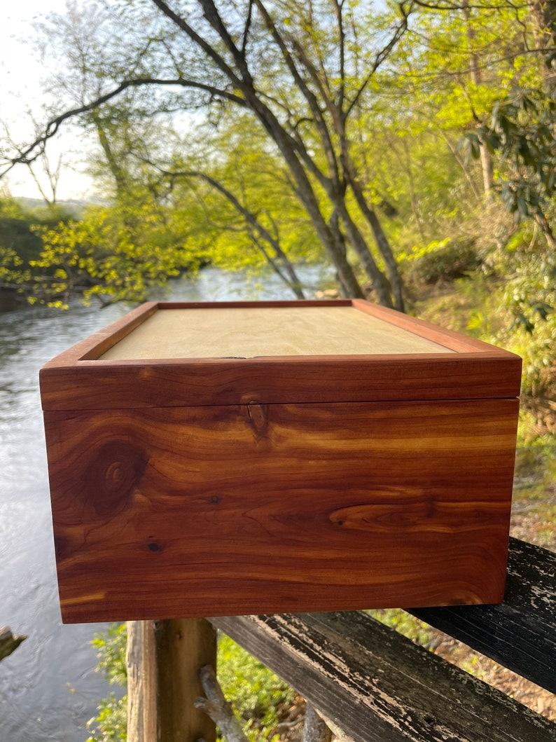 Handcrafted Cedar Keepsake Wood Box - Etsy