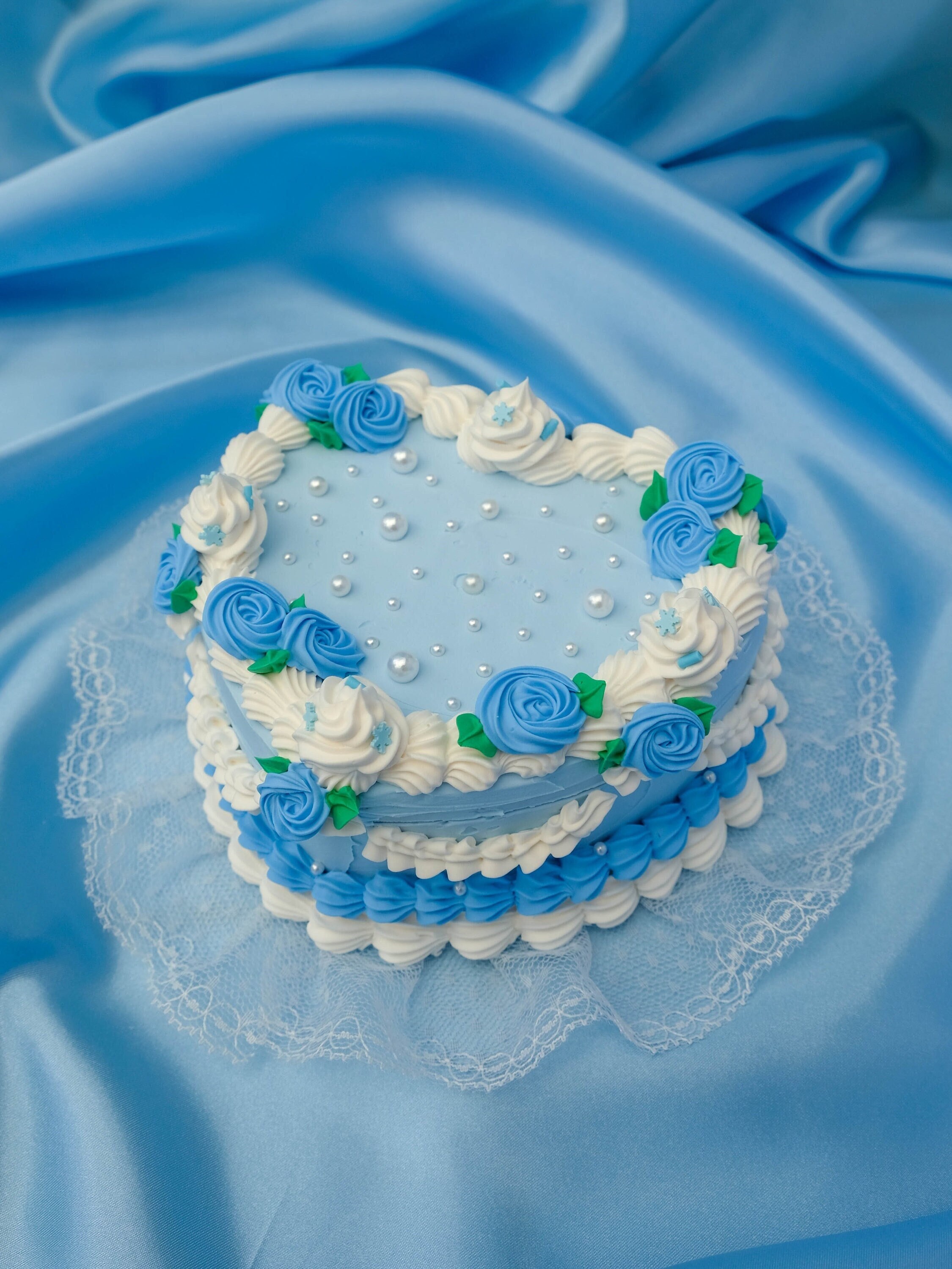 Alice's Rose Garden Jewelry Box Cake Customizable BY - Etsy