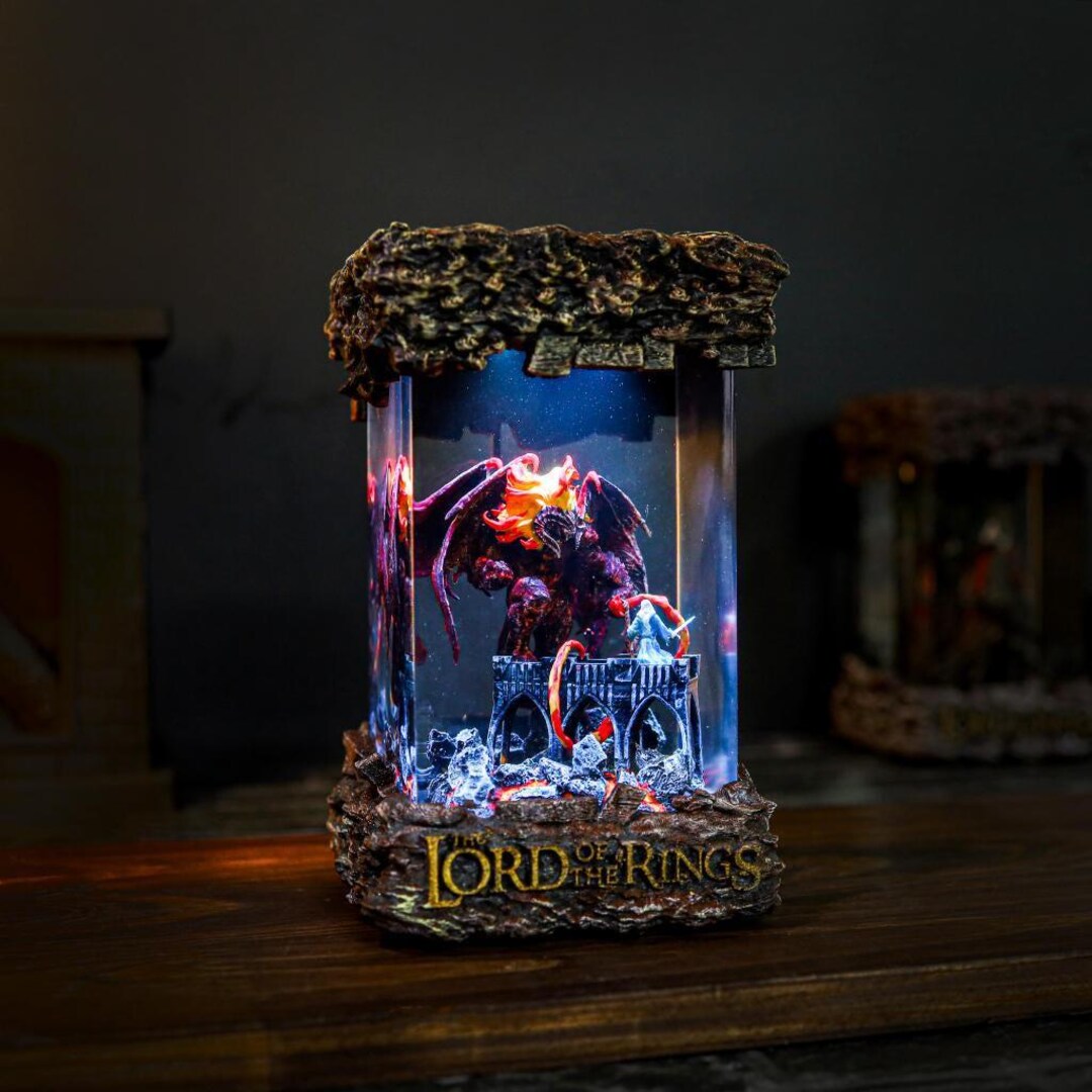 Lord of the Rings Gandalf Vs the Balrog Diorama Lamp, LOTR Resin Art ...