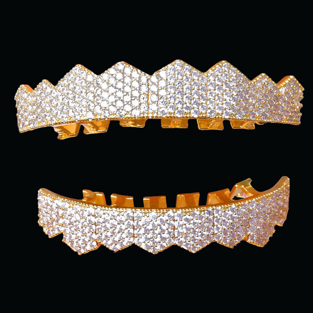 8 Teeth Fang Mouth Vampire Diamond Design Grillz Set - Etsy