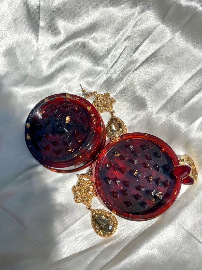 Garnet Crystal Grinder , Herb Grinder , Garnet , Red and Black Grinder ...