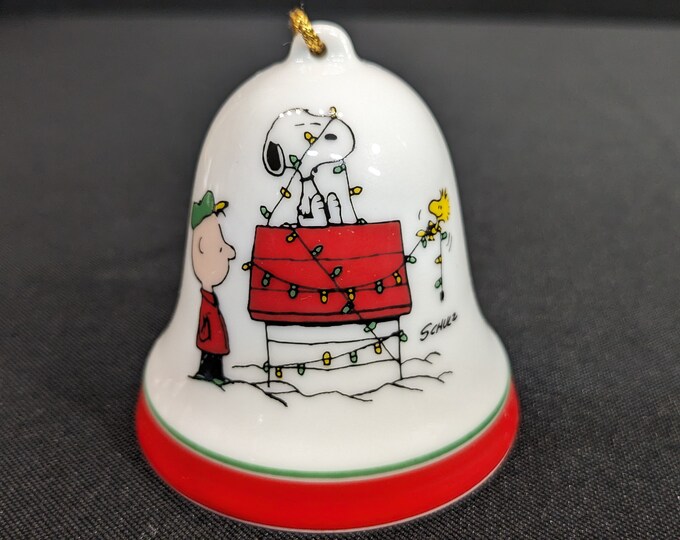 Vintage 1965 Snoopy and Peanuts Gang Porcelain Christmas Bell Ornament ...