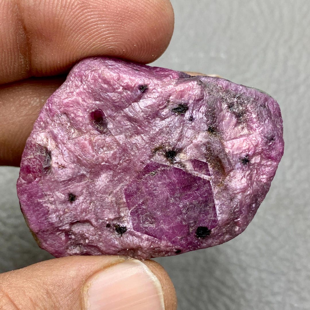 Raw Ruby Specimen Flashy Sheen With Matrix Pattern for Collection 192.0 ...